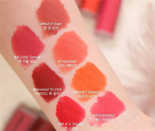 mac2020哑光唇釉989什么颜色，mac柔雾哑光唇釉989口红试色 - 唇部妆容_3479