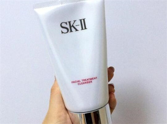 sk2氨基酸洗面奶适合脸上长痘的嘛_3479
